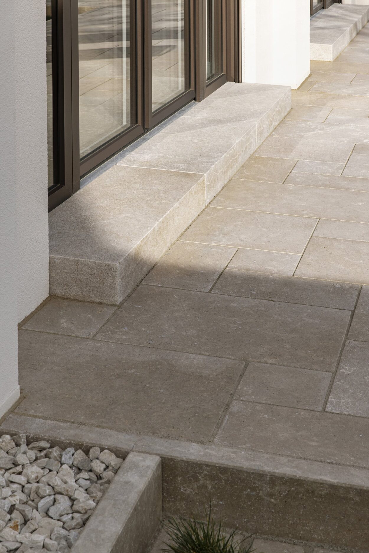 Terrassenplatten Kalkstein Aurora Getrommelt Naturstein ~ Crafted Stone