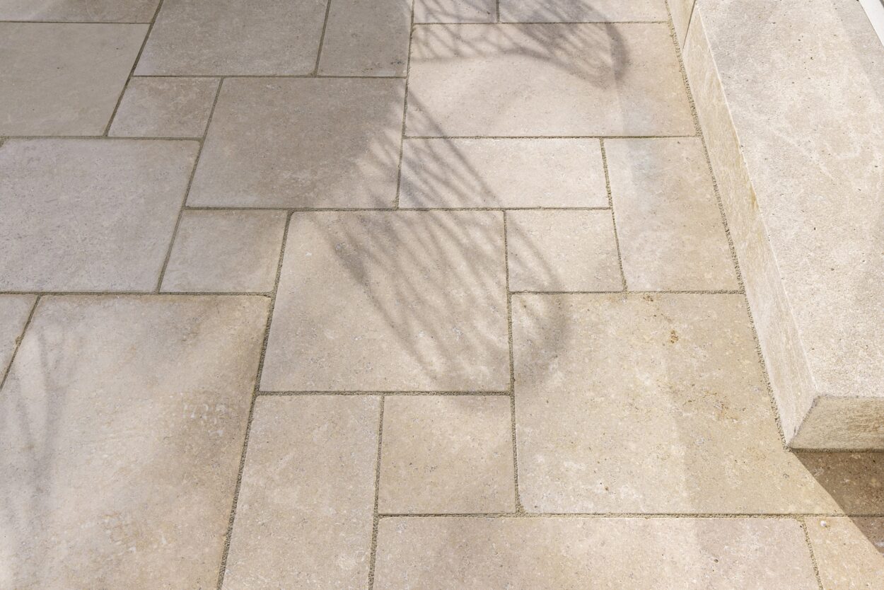 Terrassenplatten Kalkstein Aurora Getrommelt Naturstein ~ Crafted Stone
