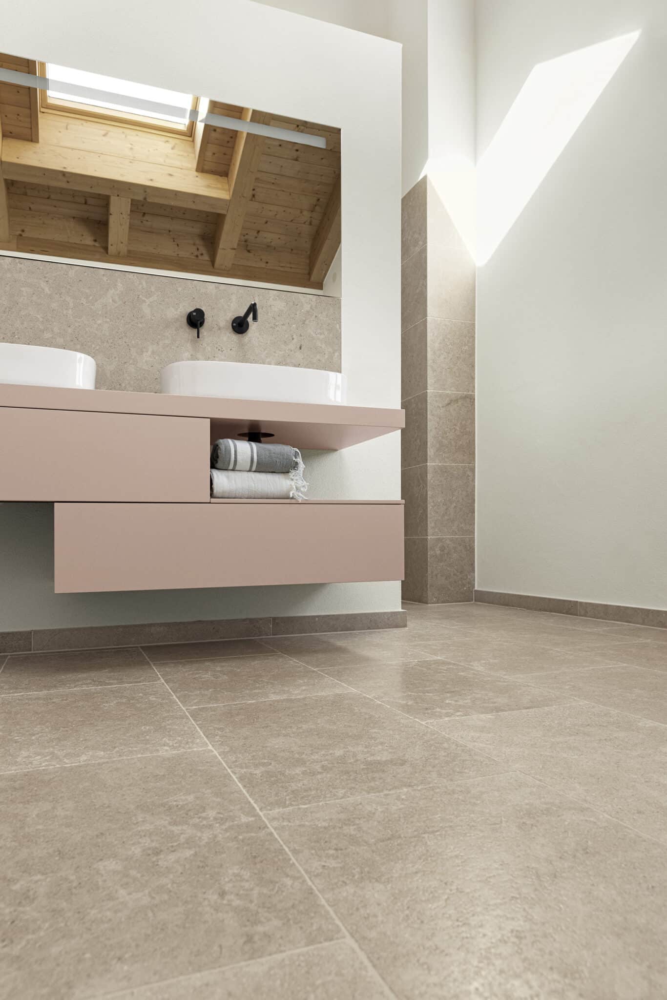 Kalksteinfliesen Aurora ~ Crafted Stone